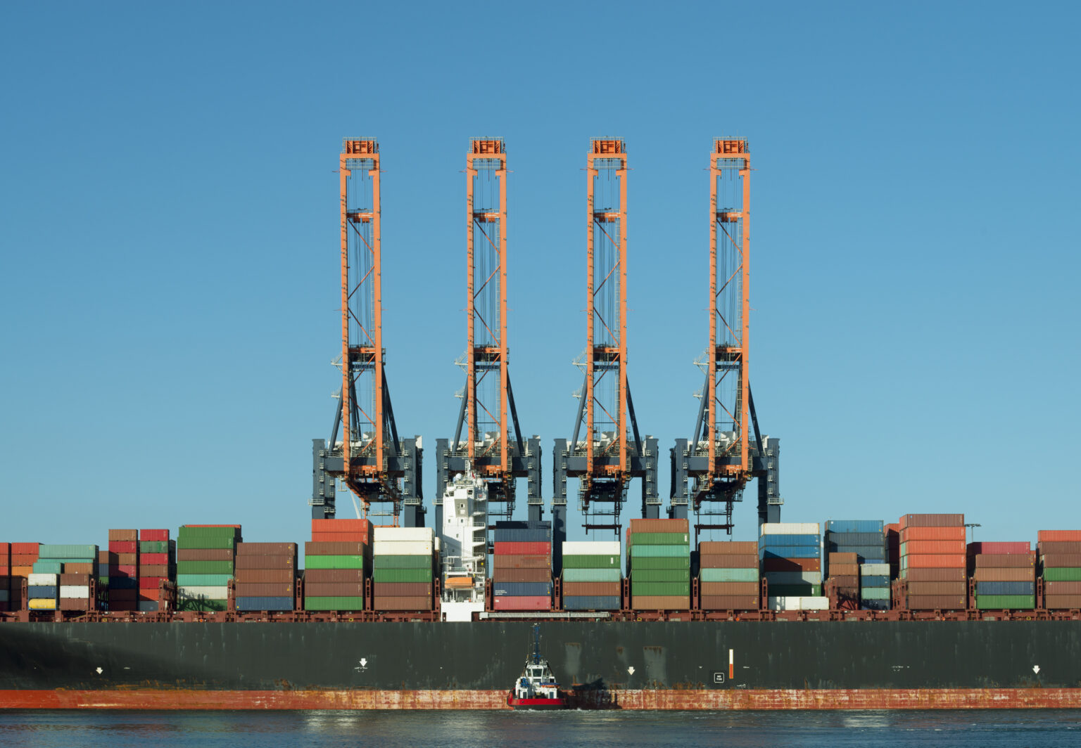 Container terminal - Shipping containers europe